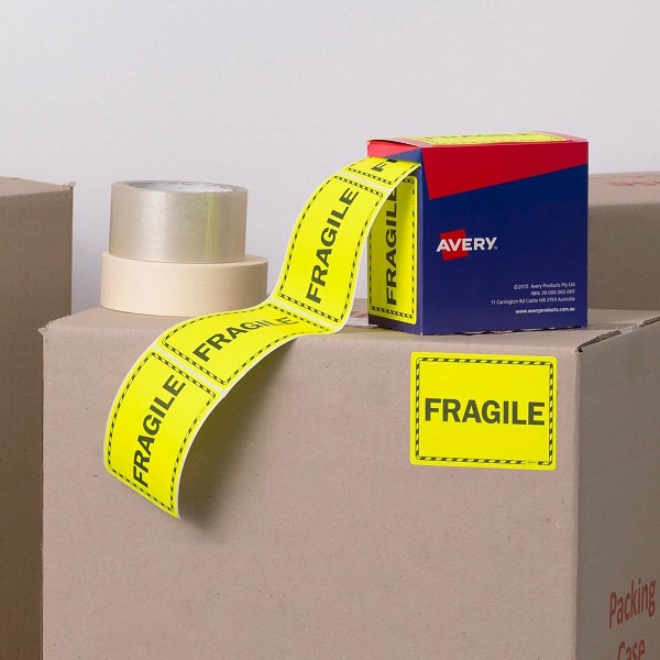AVERY® Adhesive Message Labels 75 x 99.6mm FRAGILE Fluoro Yellow 932602